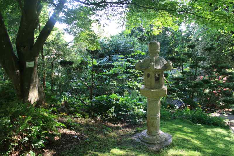 LAVAL, le jardin de la Perrine, un lieu chargé d'histoire(s) - Wivisites