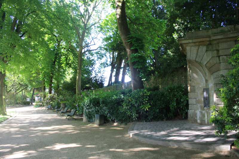 LAVAL, le jardin de la Perrine, un lieu chargé d'histoire(s) - Wivisites