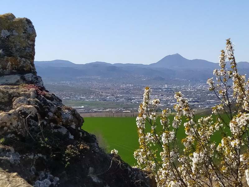 Boucle du plan d'eau de Cournon aux puys de Bane et Anzelle - Wivisites