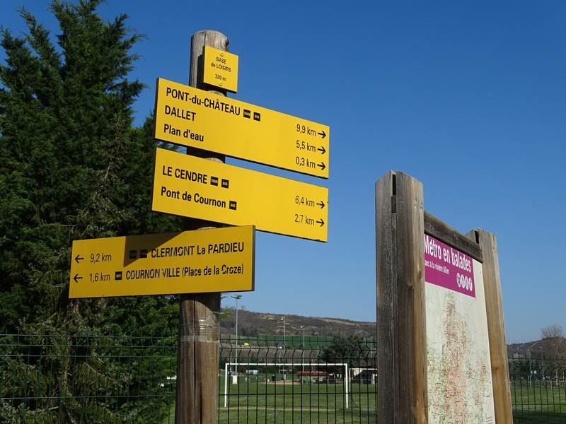 Boucle du plan d'eau de Cournon aux puys de Bane et Anzelle - Wivisites