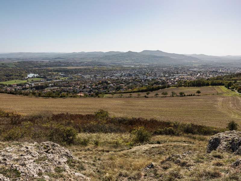 Boucle du plan d'eau de Cournon aux puys de Bane et Anzelle - Wivisites