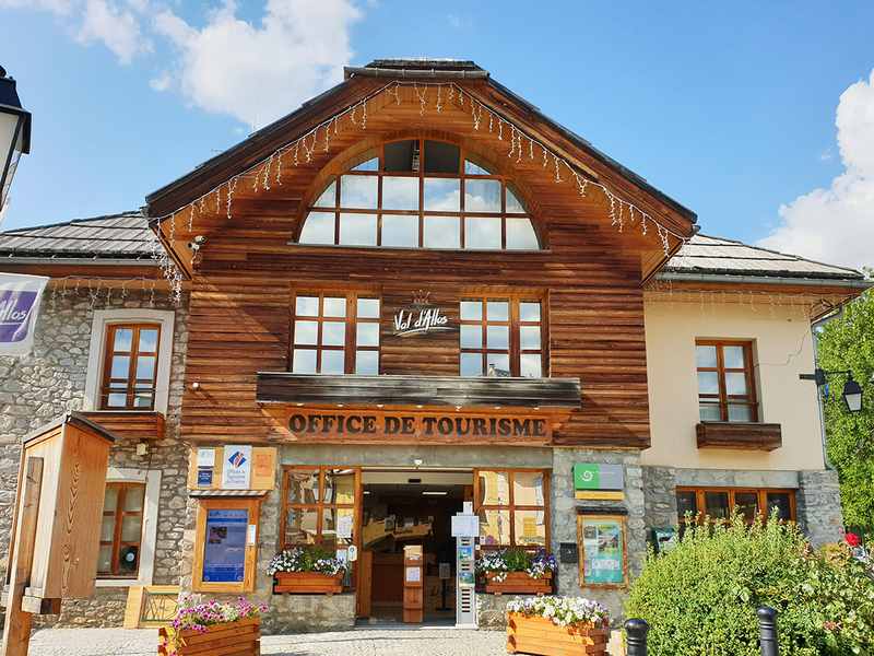 Tour de ville de Val d'Allos - le village - Wivisites