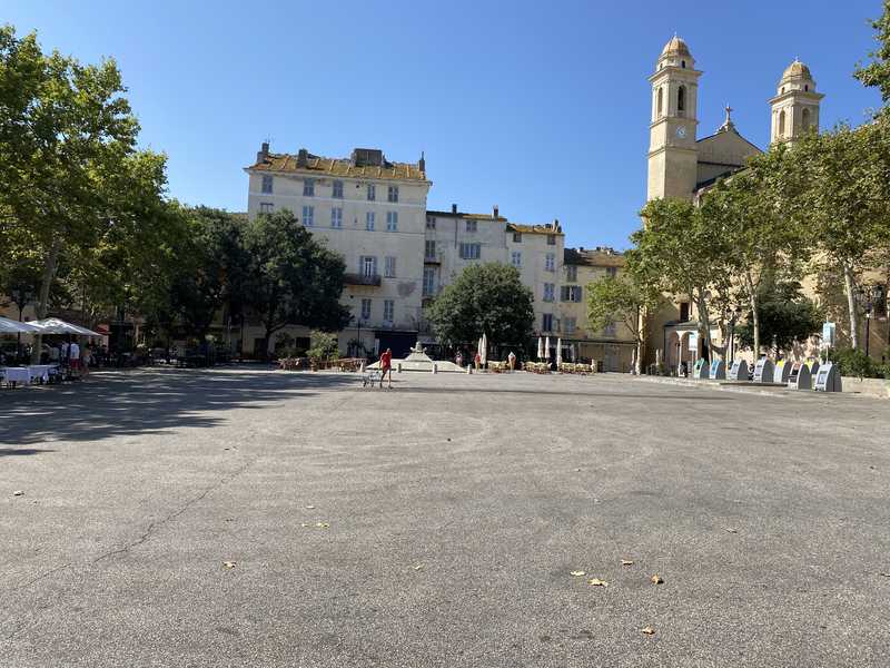 Place de l'Hôtel-de-Ville ( dite Place du marché) - Wivisites